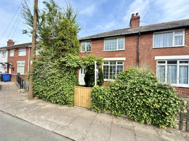 3 bedroom end of terrace house to rent