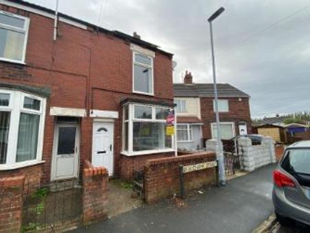 3 bedroom end of terrace house to rent