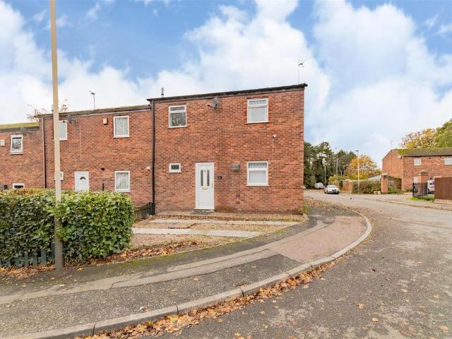 3 bedroom end of terrace house to rent