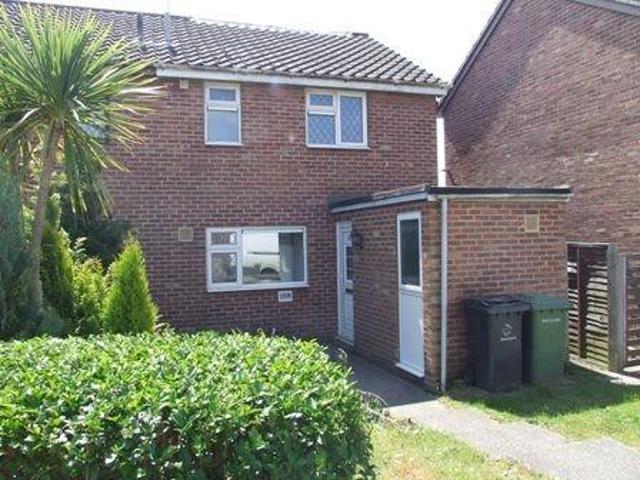 3 bedroom end of terrace house to rent