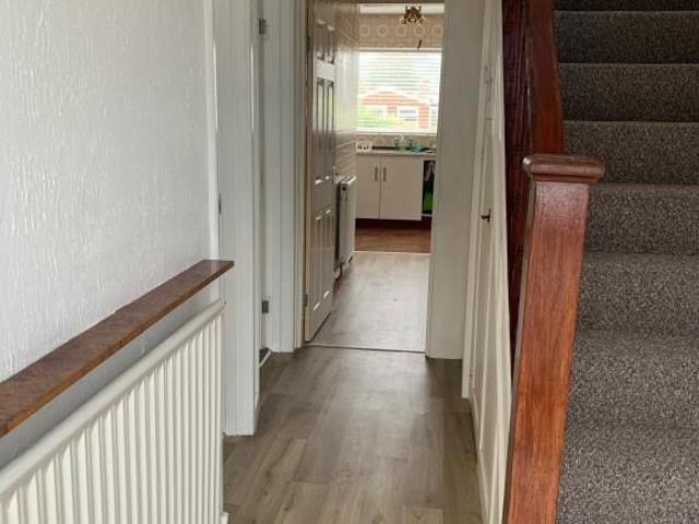 3 bedroom end of terrace house to rent