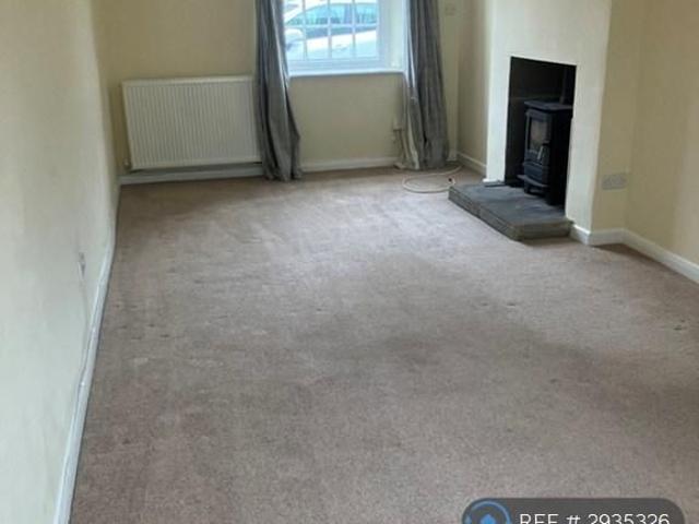 3 bedroom end of terrace house to rent