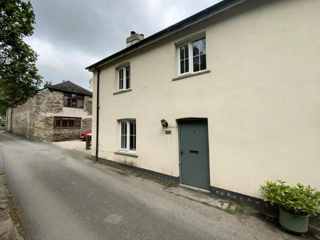 3 bedroom end of terrace house to rent