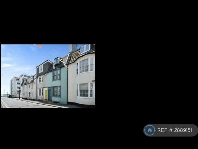 3 bedroom end of terrace house to rent