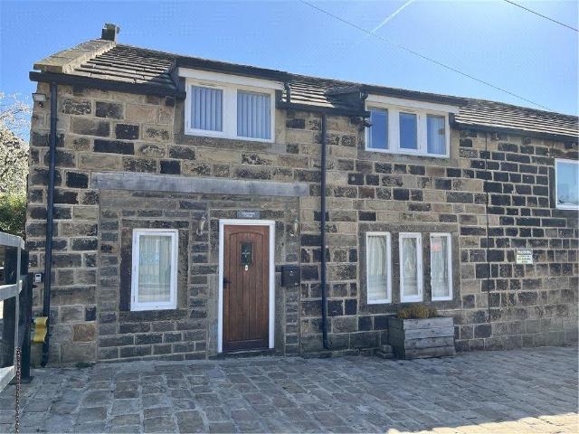 3 bedroom end of terrace house to rent