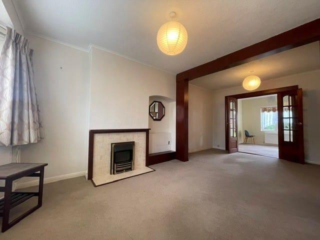 3 bedroom end of terrace house to rent