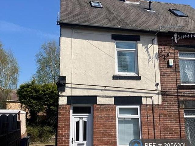 3 bedroom end of terrace house to rent