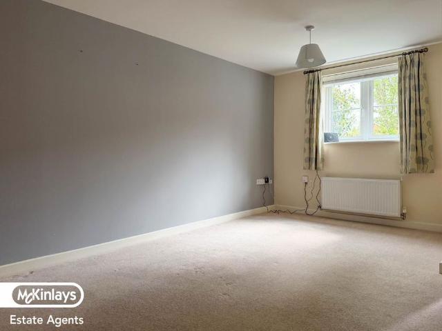 3 bedroom end of terrace house to rent