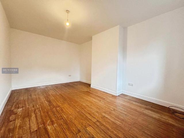 3 bedroom end of terrace house to rent
