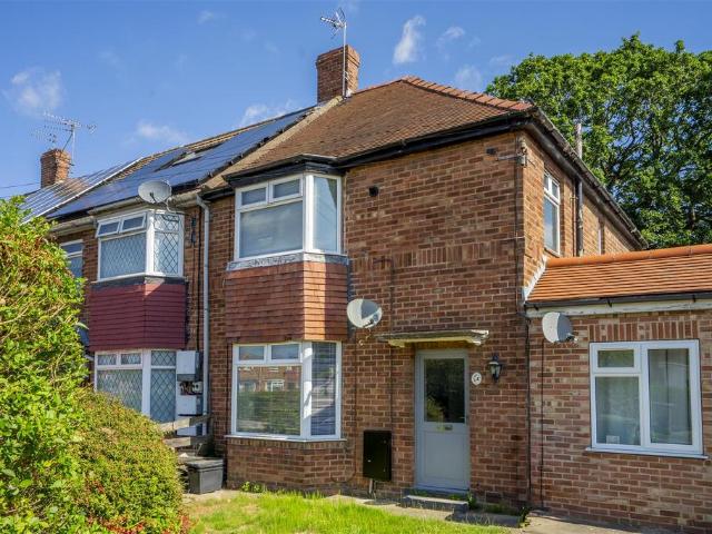 3 bedroom end of terrace house to rent