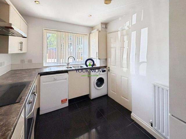 3 bedroom end of terrace house to rent