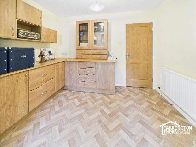 3 bedroom end of terrace house to rent