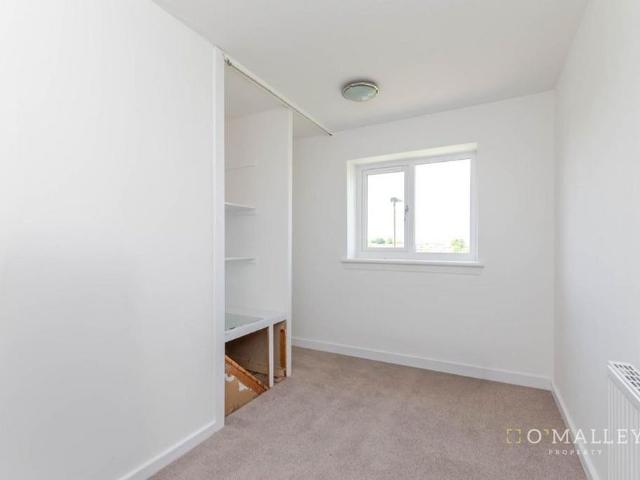 3 bedroom end of terrace house to rent