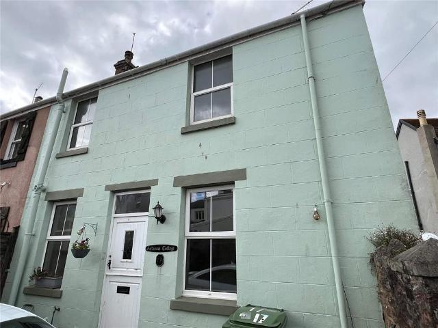 3 bedroom end of terrace house to rent