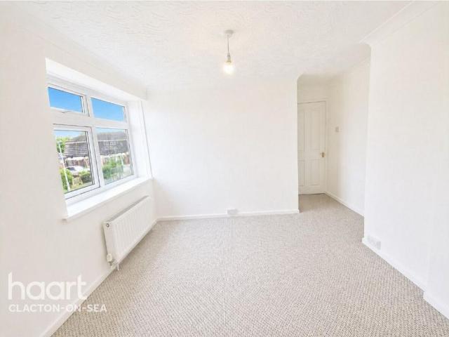 3 bedroom end of terrace house to rent