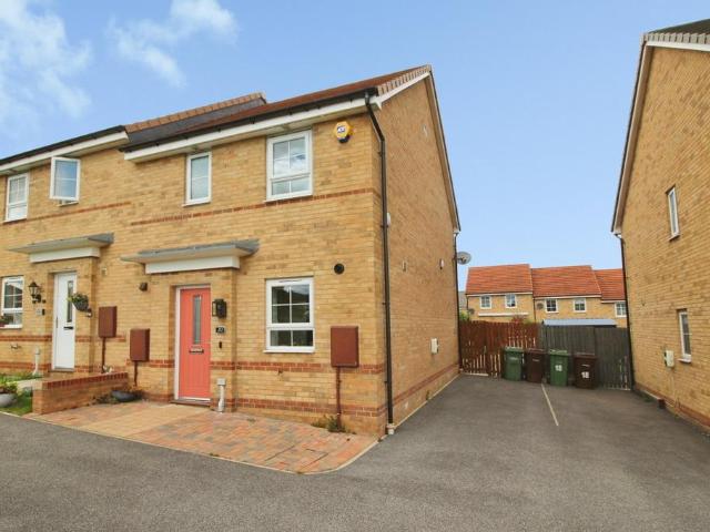 3 bedroom semi detached house to rent