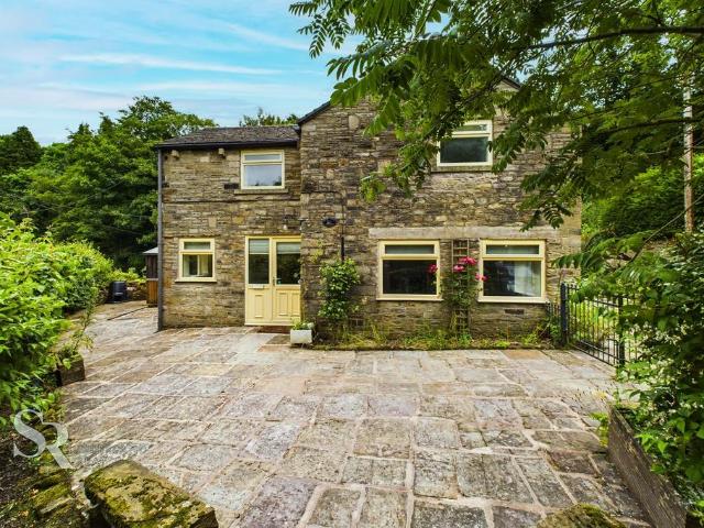 3 bedroom end of terrace house to rent