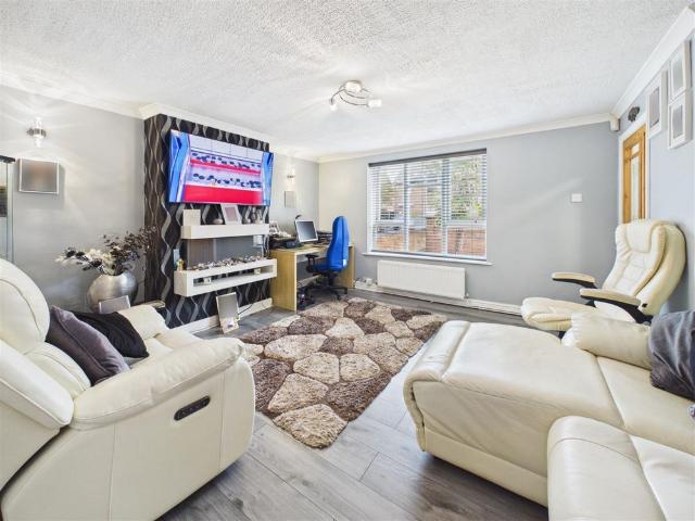 3 bedroom End of terrace house to rent