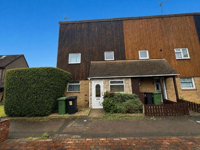 3 bedroom end of terrace house to rent