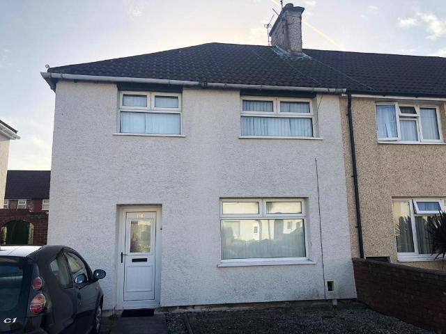 3 bedroom end of terrace house to rent