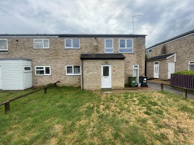 3 bedroom end of terrace house to rent