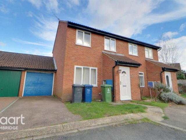 3 bedroom end of terrace house to rent