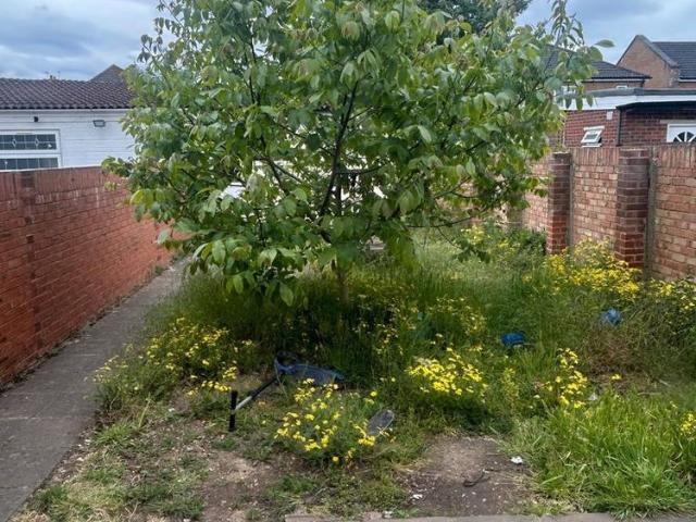 3 bedroom end of terrace house to rent