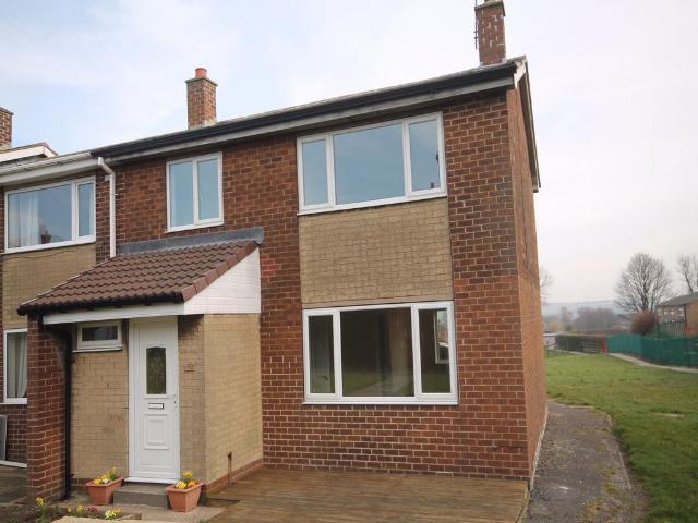 3 bedroom end of terrace house to rent