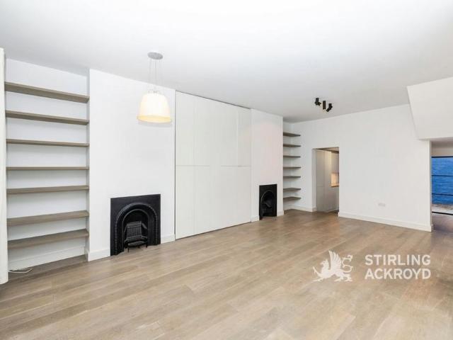 3 bedroom end of terrace house to rent