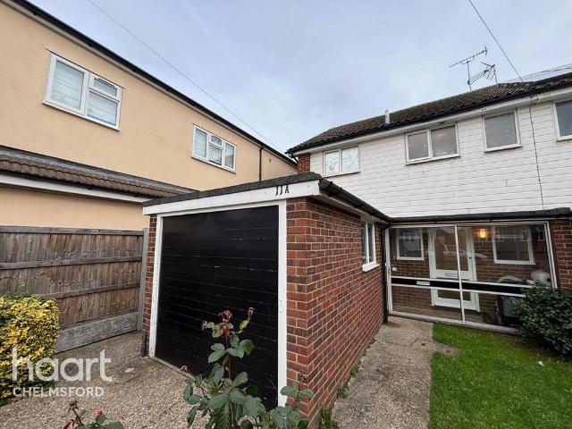 3 bedroom end of terrace house to rent