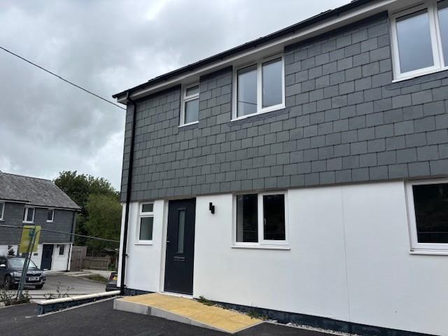 3 bedroom end of terrace house to rent