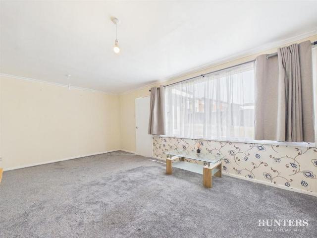 3 bedroom end of terrace house to rent