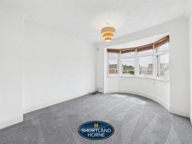 3 bedroom end of terrace house to rent