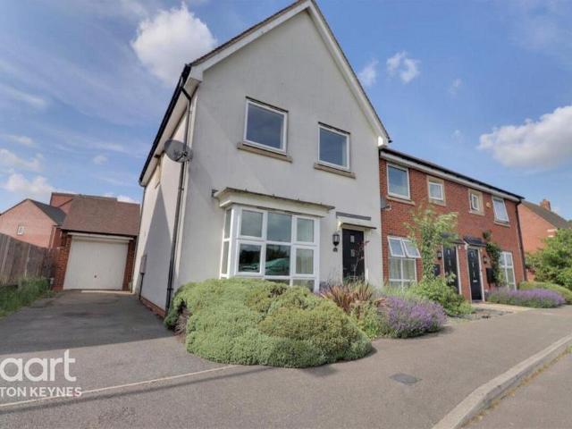 3 bedroom end of terrace house to rent