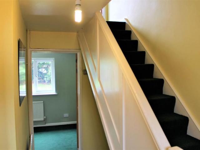 3 bedroom end of terrace house to rent