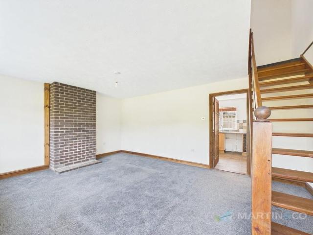 3 bedroom end of terrace house to rent