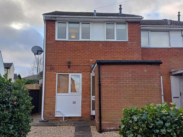 3 bedroom end of terrace house to rent