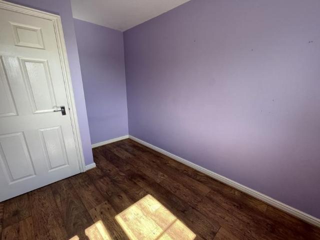 3 bedroom end of terrace house to rent