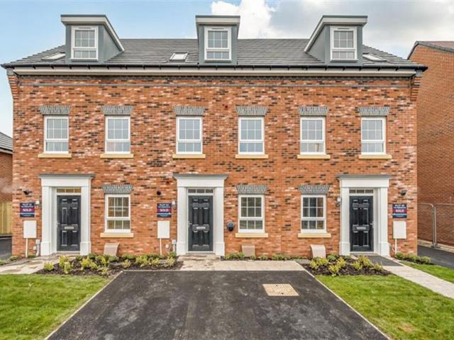 3 bedroom end of terrace house to rent