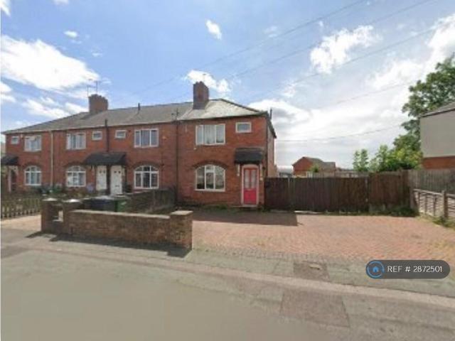3 bedroom end of terrace house to rent