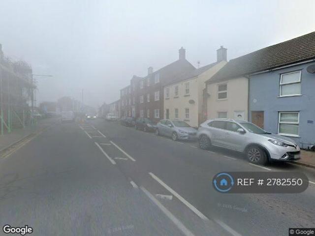 3 bedroom end of terrace house to rent