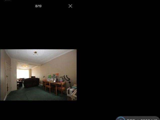 3 bedroom end of terrace house to rent