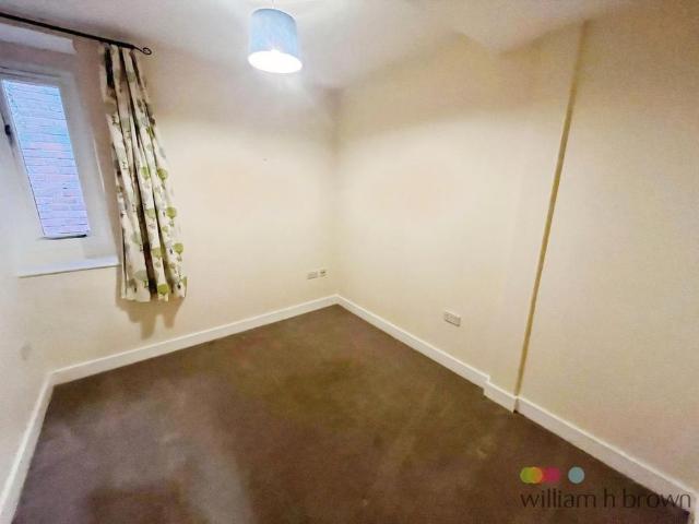 3 bedroom end of terrace house to rent