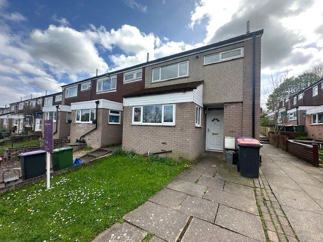 3 bedroom end of terrace house to rent