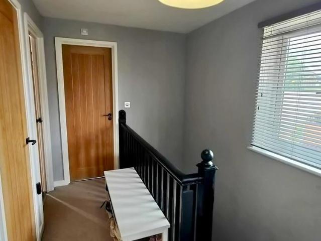 3 bedroom end of terrace house to rent