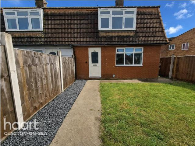 3 bedroom end of terrace house to rent