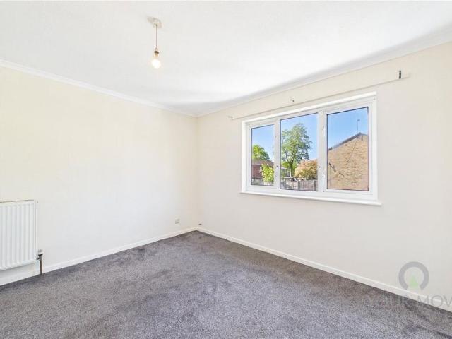 3 bedroom end of terrace house to rent