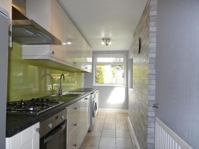 3 bedroom end of terrace house to rent