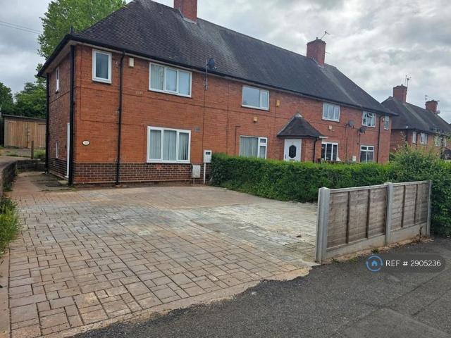3 bedroom end of terrace house to rent