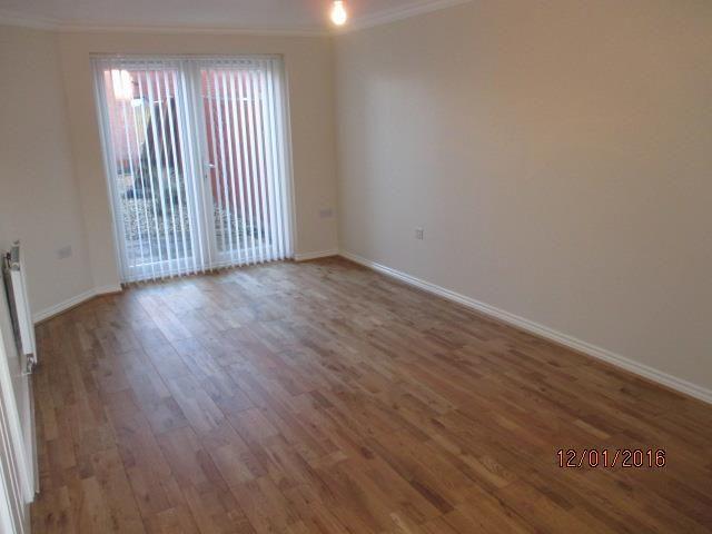 3 bedroom end of terrace house to rent